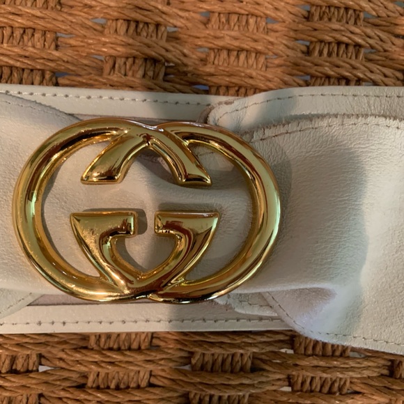 Gucci | Accessories | Gucci Gold Gg Interlocking Stamped Gucci With ...